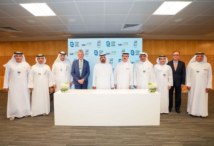 Dubai Airports announces world's largest Rooftop Solar Panel ...